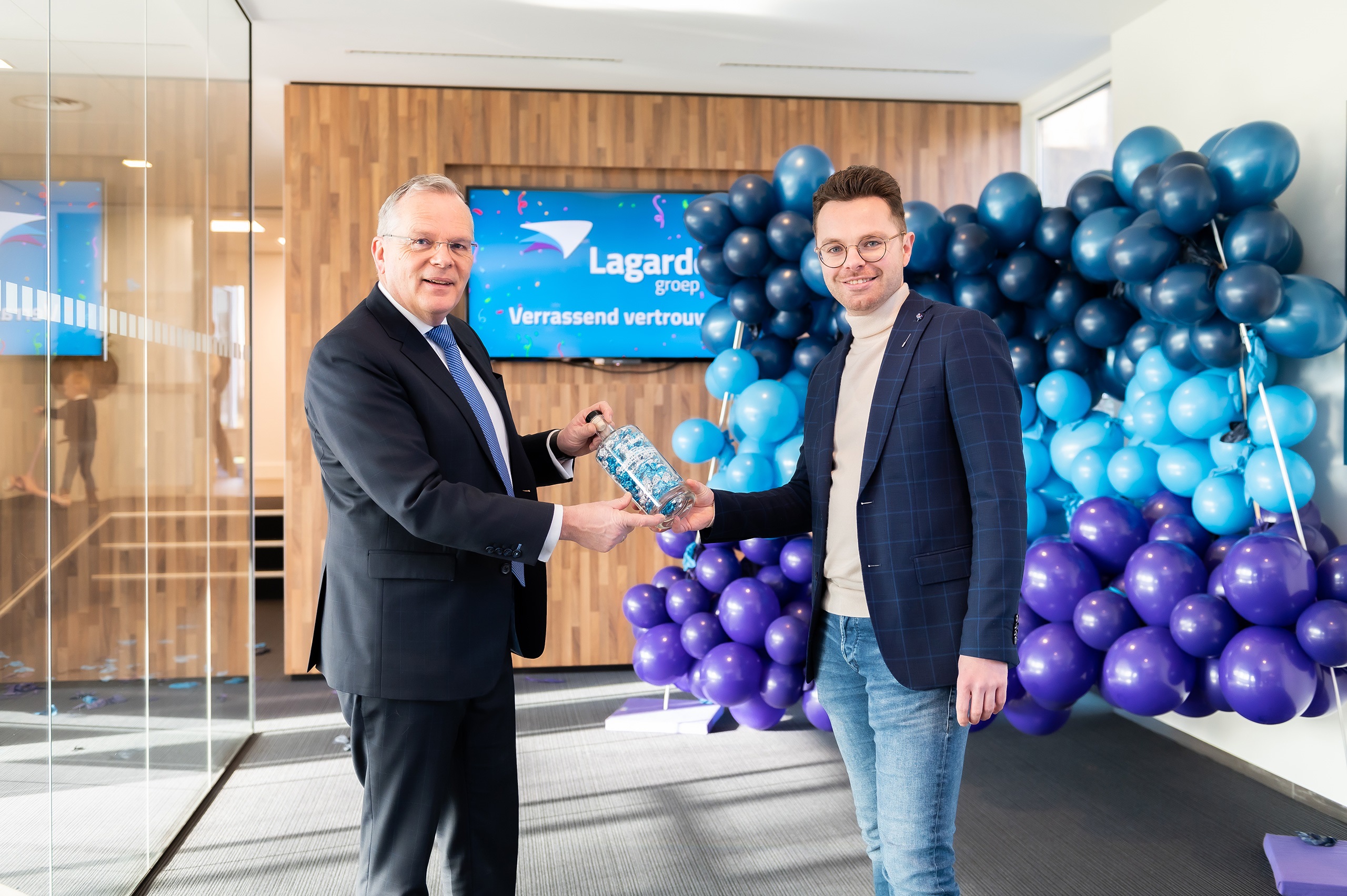 Burgemeester Luteijn van Barneveld opent nieuwe locatie Lagarde Groep ...