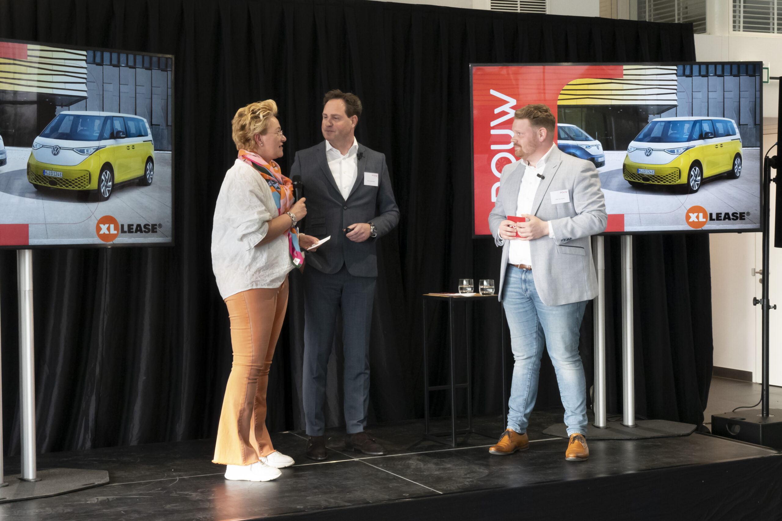 Grote opkomst in de Audi showroom van Pouw - Stad in Bedrijf